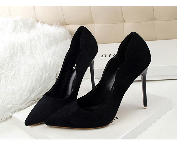 Pointed-toe Stiletto Pumps, High Heels With Wavy Vamp on Luulla
